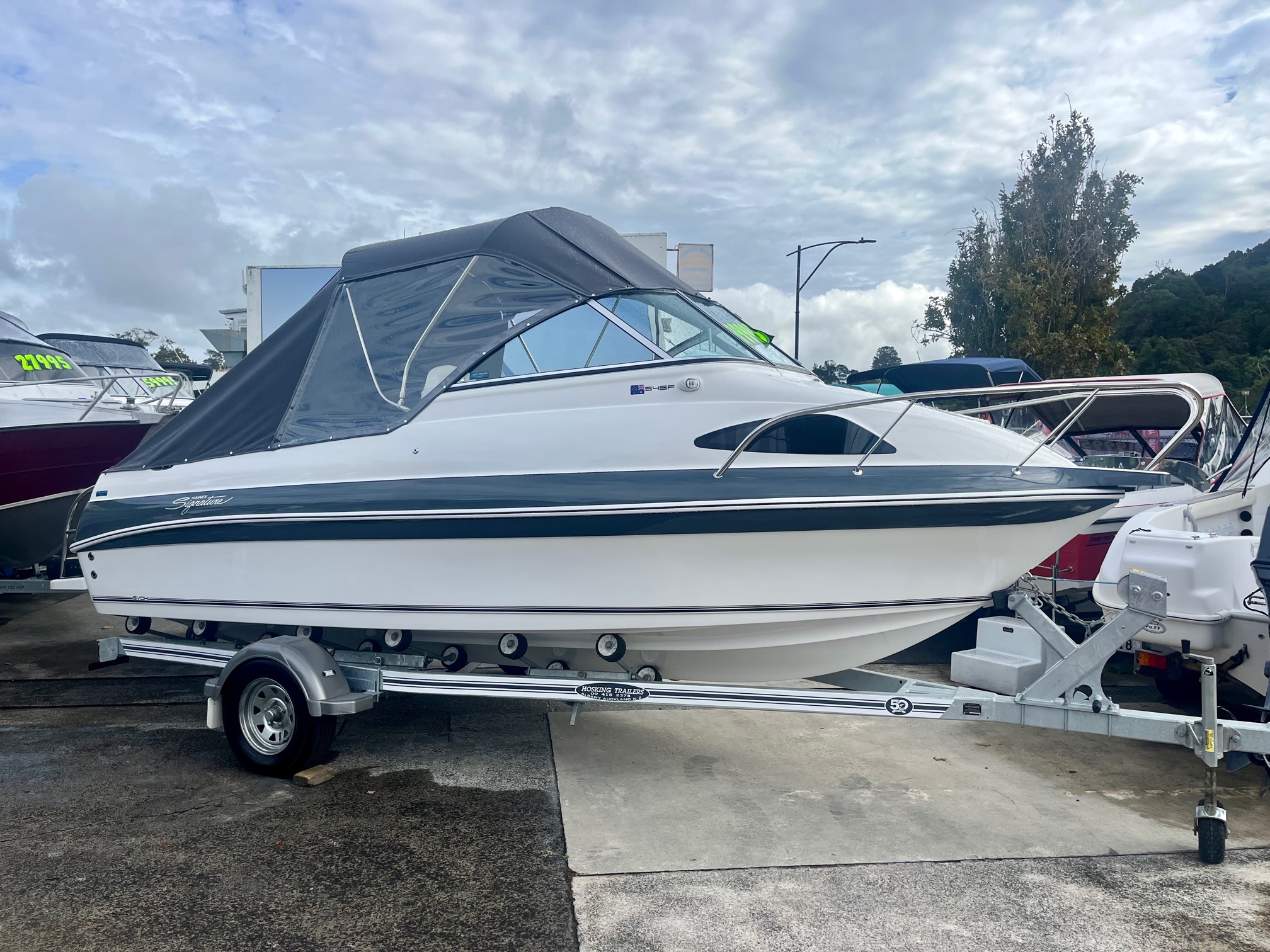 NZ Boat for sale Haines Signature / 545F / 2023